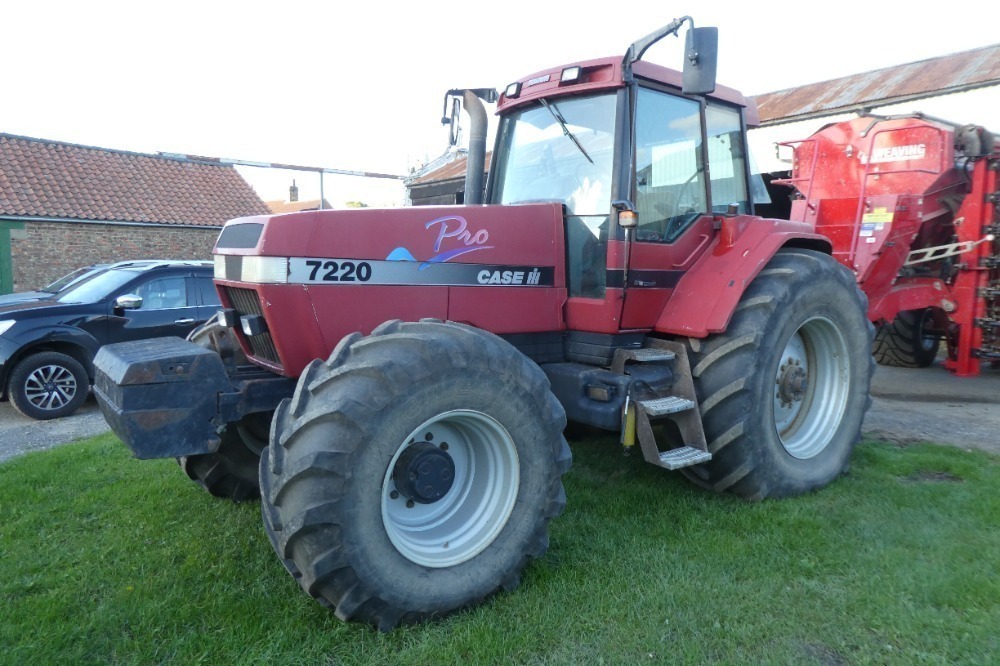 Case 7220 PRO 4wd tractor, 710/70 R38 tyres, 9868hrs, S154CUB ...