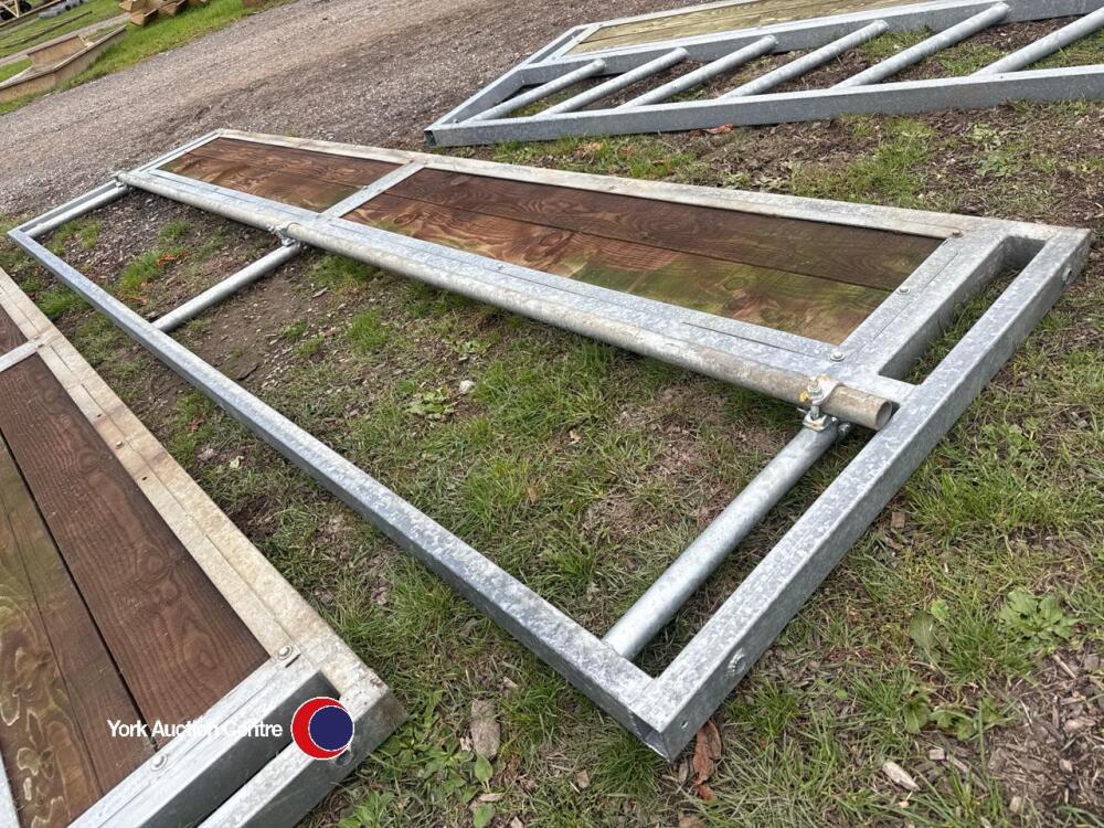 New galvanised feed barrier, 1.2m high, 4.3m long adjustable top bar ...