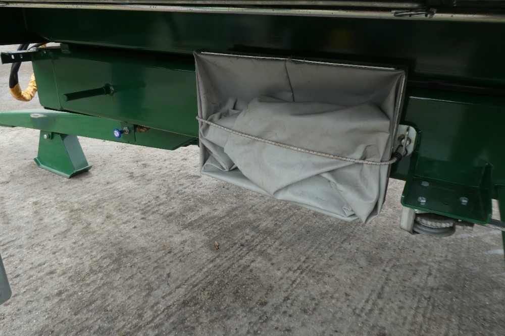 Bailey TB16 tandem axle grain trailer, roll-over sheet, air brakes ...