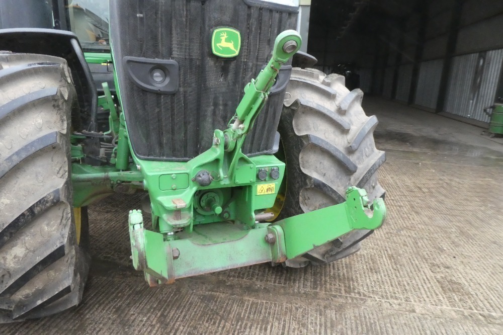 John Deere 7250R tractor, 50kph Autopowr gearbox, air brakes, front ...