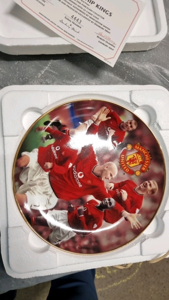 Manchester United official merchandise champion kings porcelain plate ...