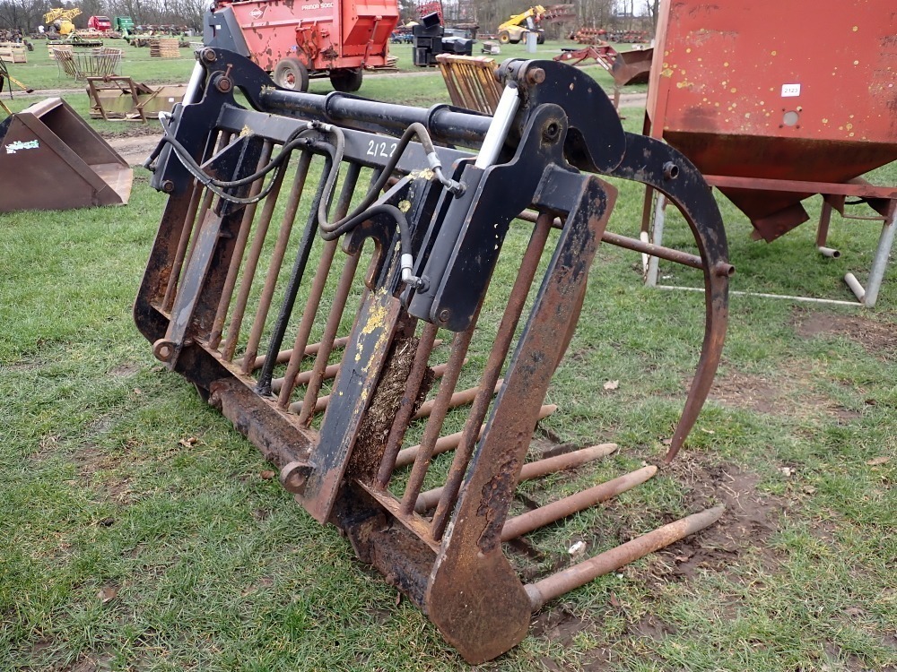 Strimech muck grab | York Machinery Sale (Tractors, vehicles, machinery ...
