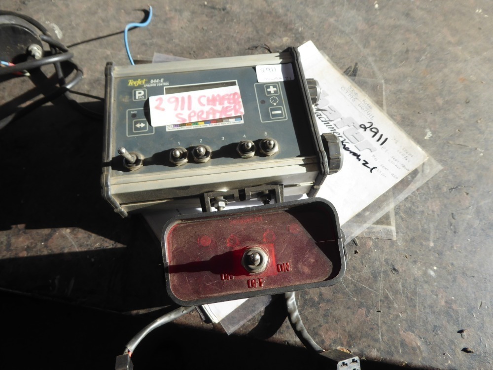Chafer C series 24m trailed sprayer. 2500 ltr stainless steel tank ...