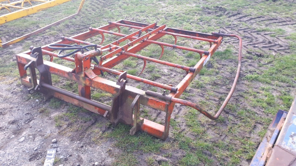Flat 8 bale grab c/w Euro brackets | York Machinery Sale (Machinery ...