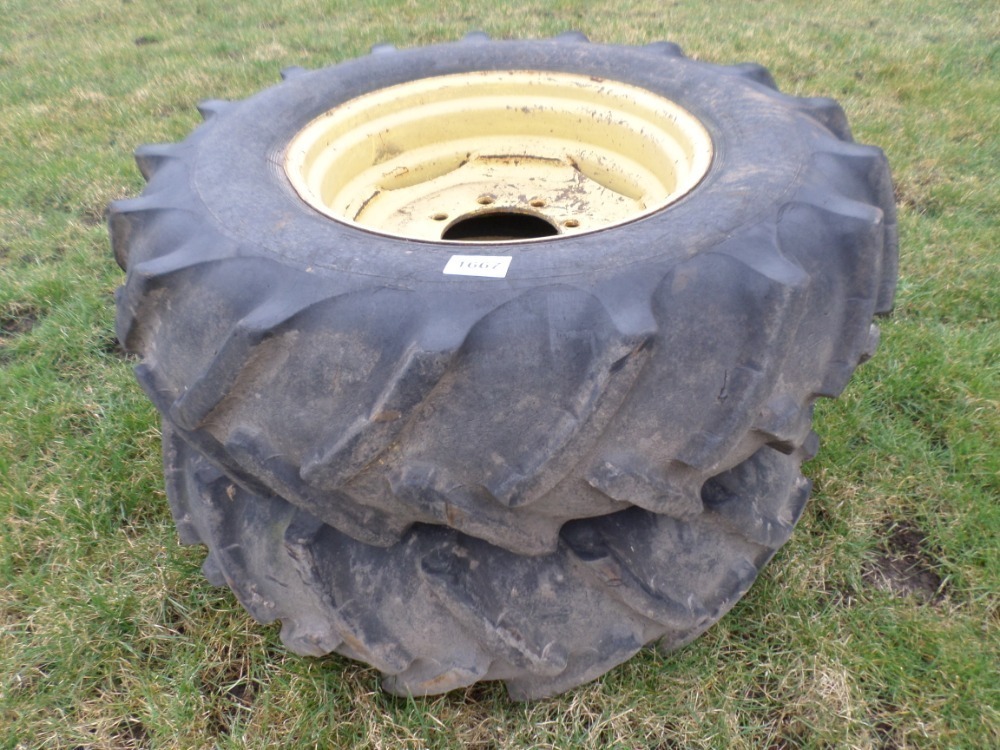 Pair of combine wheels | York Machinery Sale (Tractors, vehicles ...