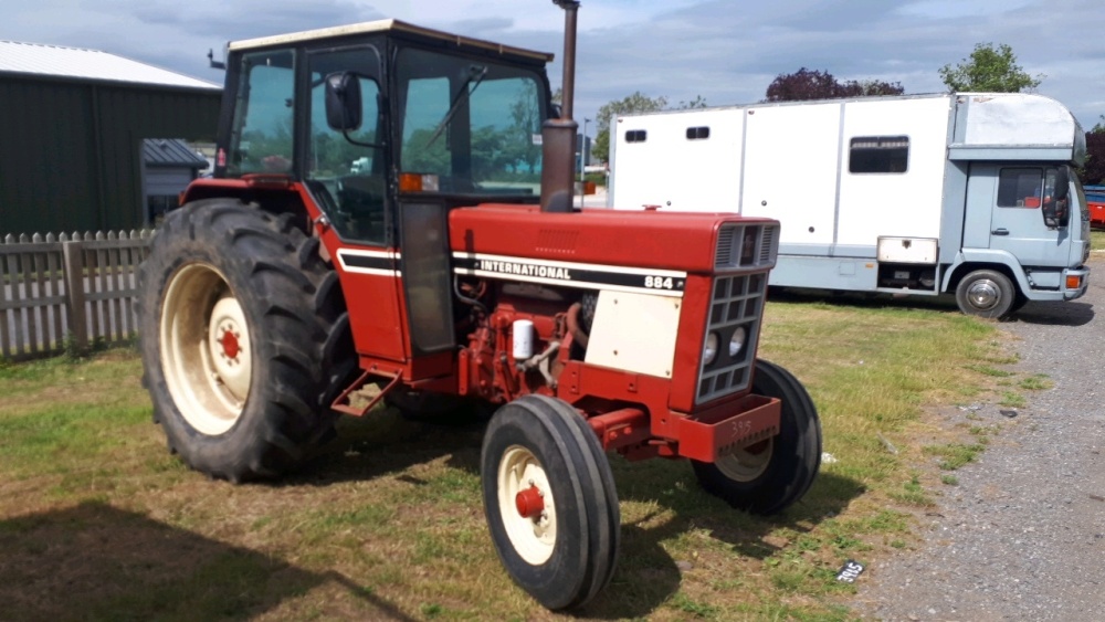 International 884 tractor, JES383X, all works well | York Machinery ...