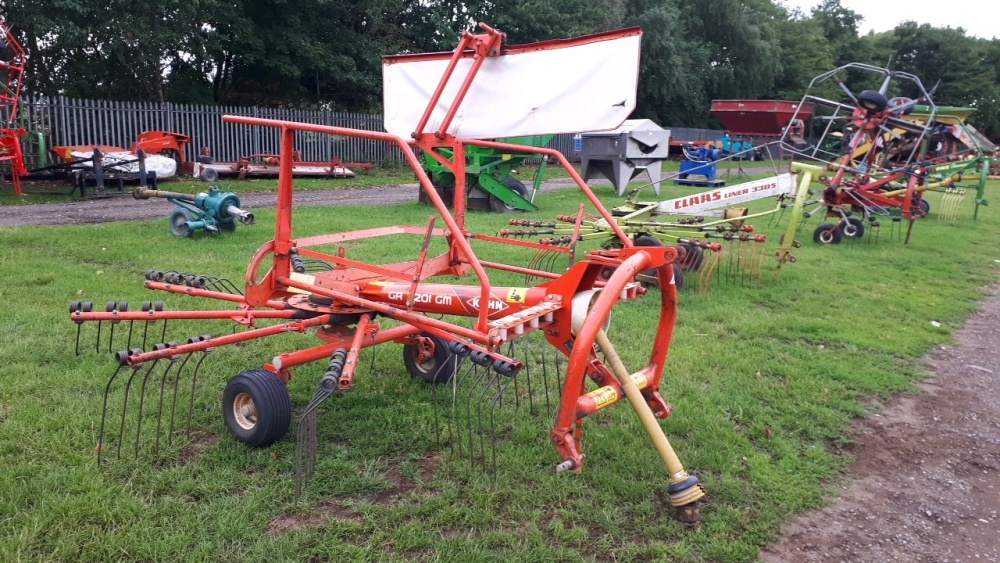 Kuhn GA 3201 GM single rotor rake | York Machinery Sale (Machinery ...