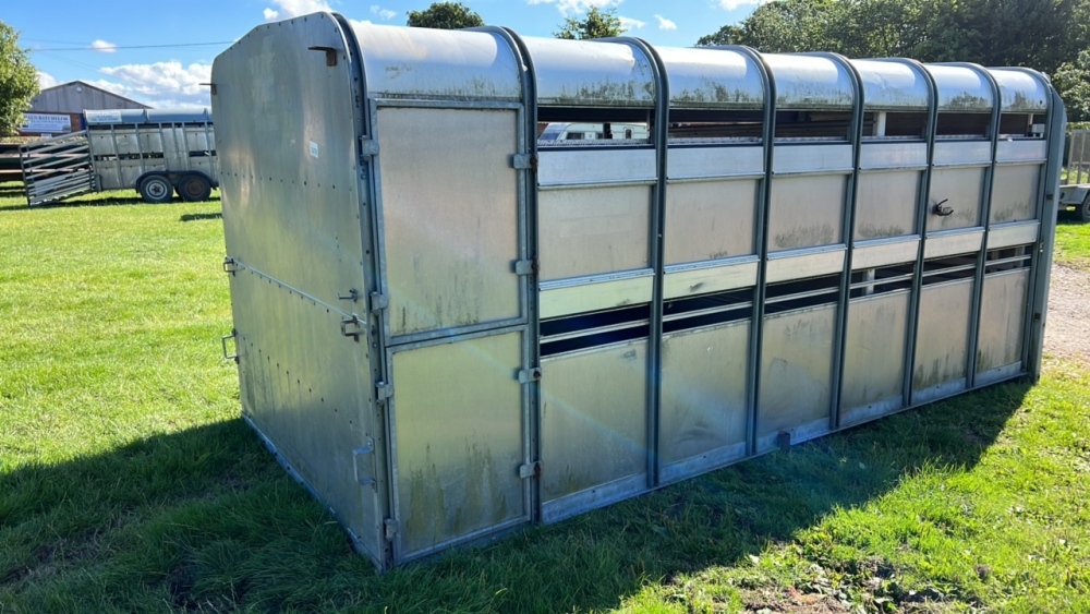 Ifor Williams demountable livestock box, 14ft, with fold out sheep decks | York Machinery Sale ...