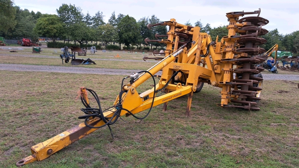 Knight 4m hydraulic folding triple press | York Machinery Sale ...