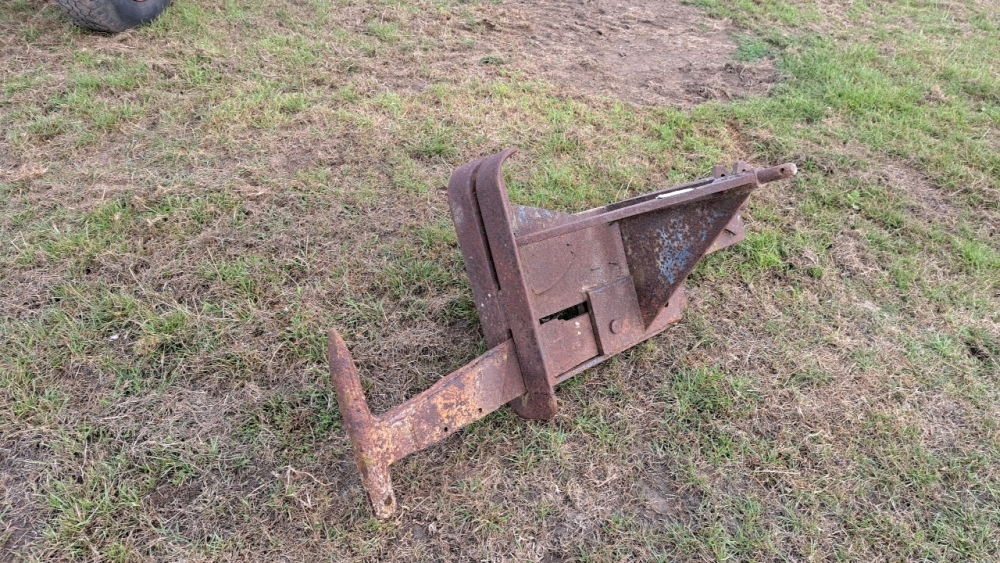 Browns single leg subsoiler | York Machinery Sale (Machinery, trailers ...