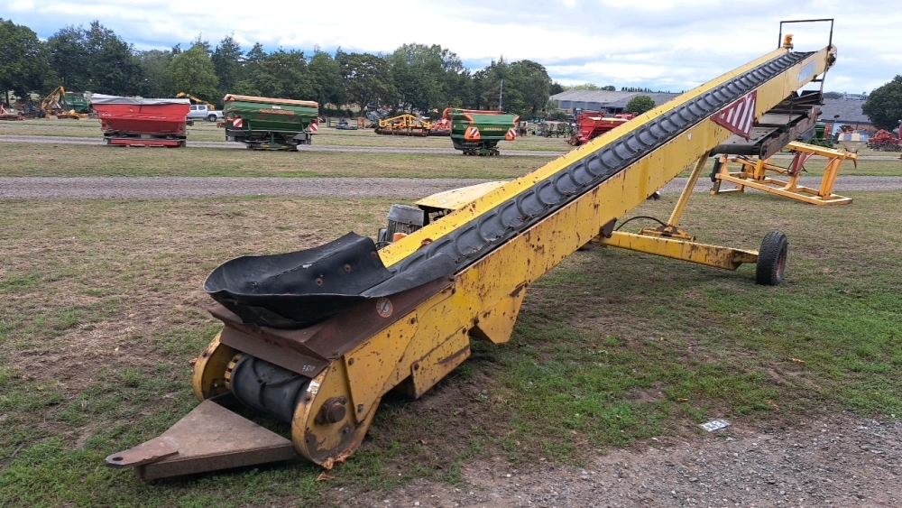 Fyson 33ft elevator | York Machinery Sale (Machinery, trailers ...