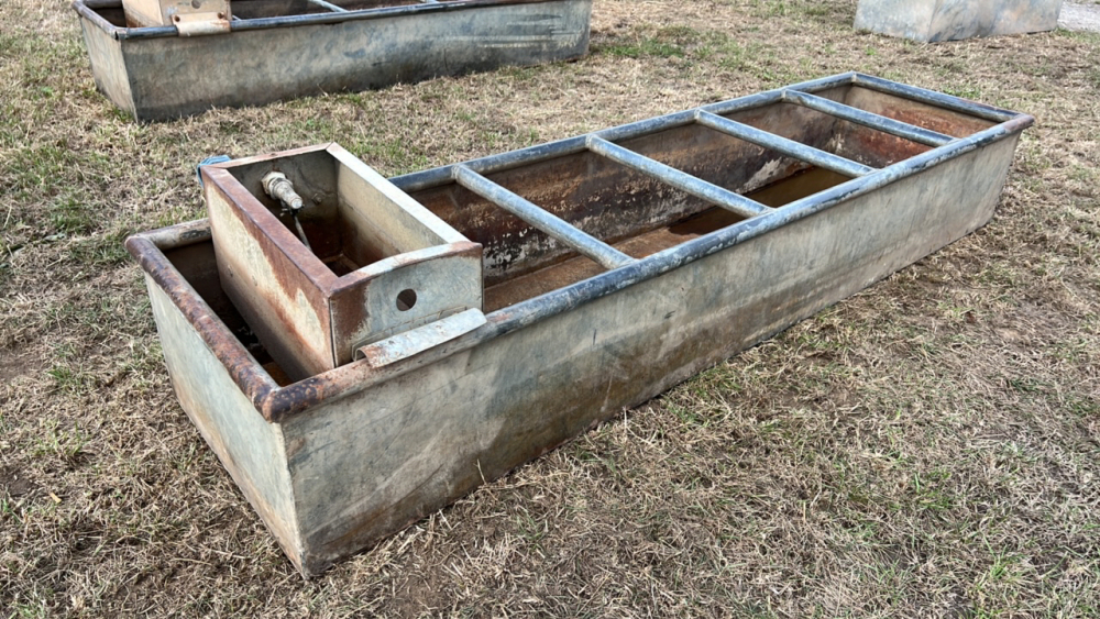 6ft Galvanised water trough, no leaks | York Machinery Sale (hedgers ...