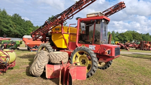 Frazier 5D Turbo 1500L 20m agri buggy c/w row crop and low ground ...