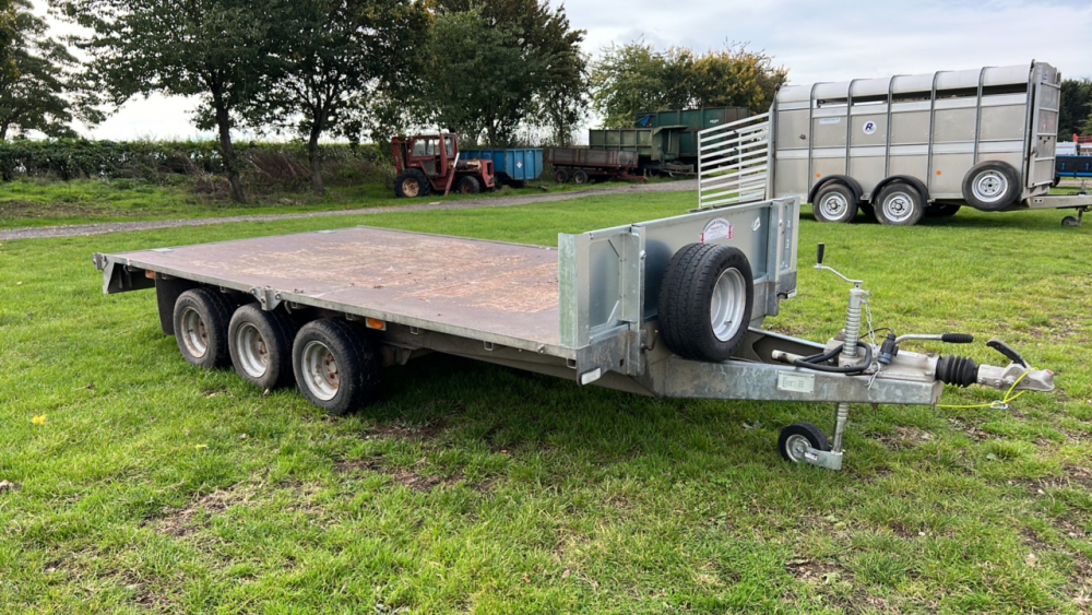 12'x6'6 flatbed trailer, alloy ramps in compound | York Machinery Sale ...