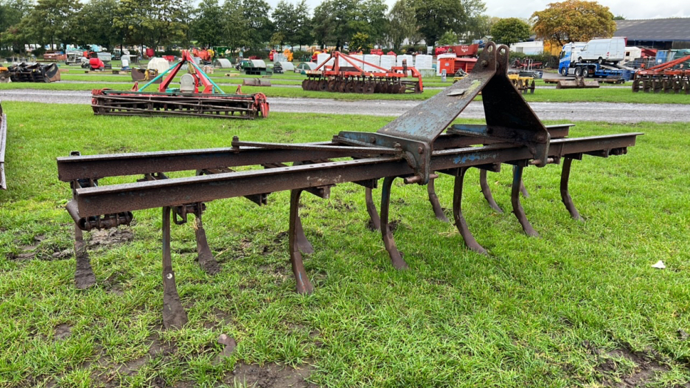 Spring tine harrow | York Machinery Sale (Machinery, trailers, vehicles ...