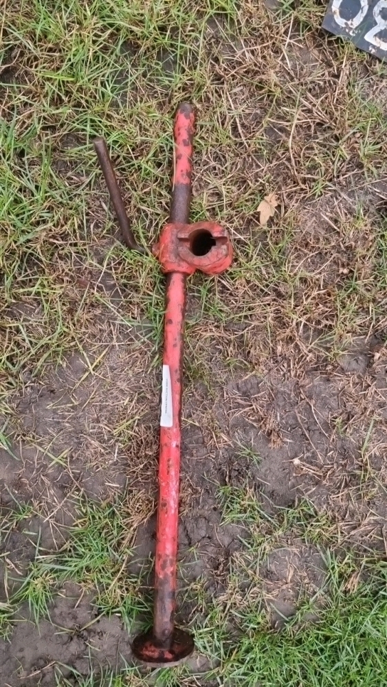 Massey Ferguson loader stand | York Machinery Sale (hedgers, buckets ...