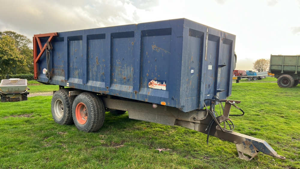 Ken Wootton 10T mono grain trailer, 1985 | York Machinery Sale ...
