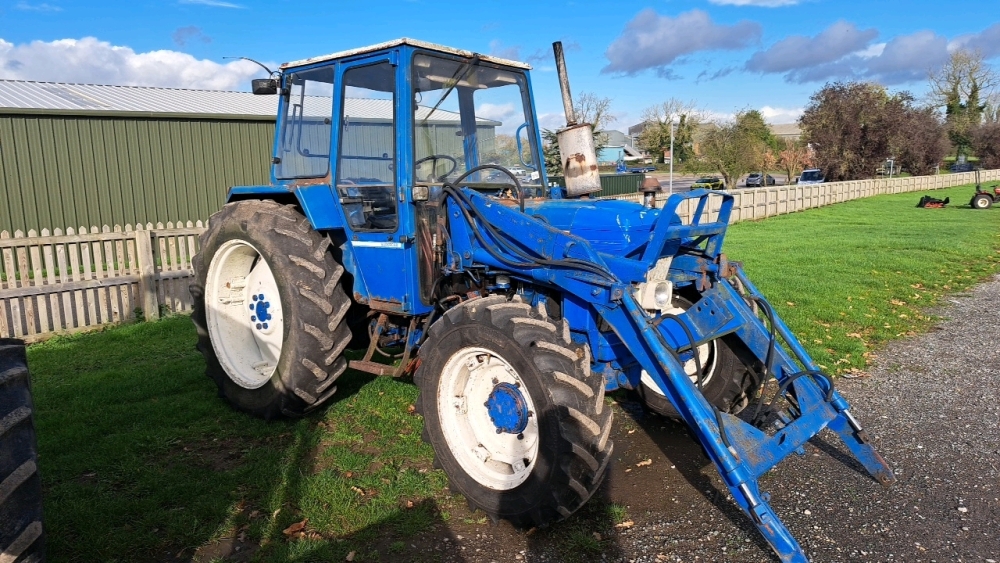 Ford 4610 4wd tractor and power loader | York Machinery Sale (Machinery ...