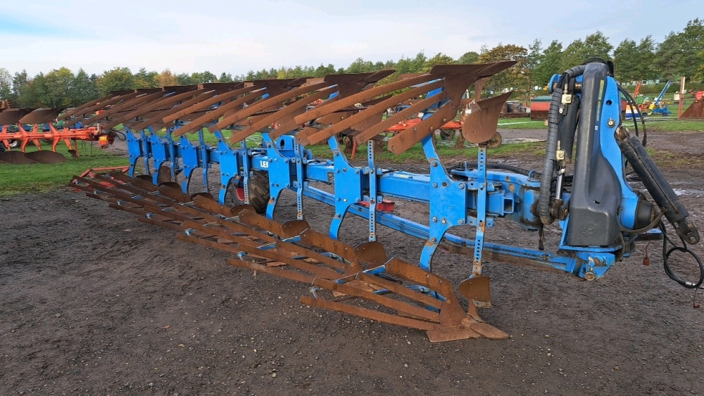 Lemken VariTransanit 8 7F semi mounted slatted plough, 2009 | York ...