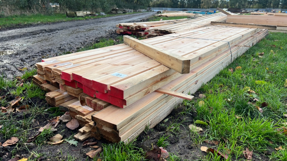 Mixed timber | York Machinery Sale (Building materials, small plant ...