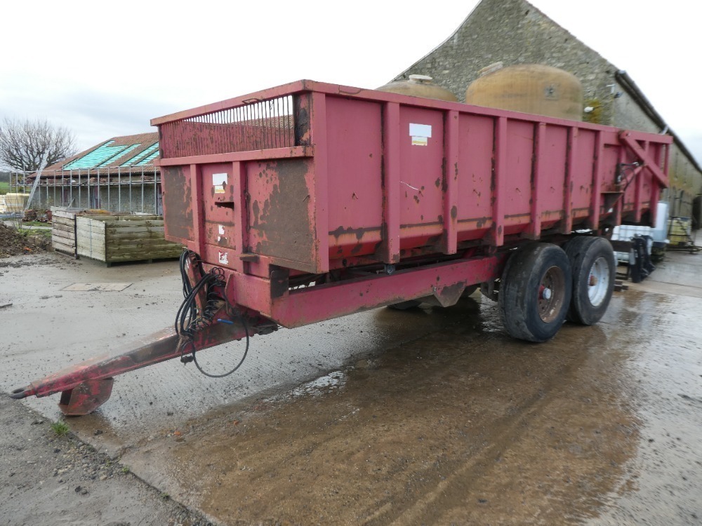 Triffitt 10T tandem axle grain trailer c/w hydraulic end door and corn ...