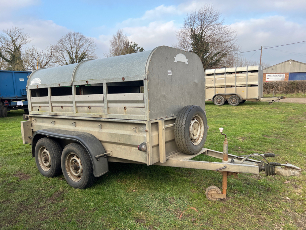 Graham Edwards twin axle 8x5 demount livestock trailer | York Machinery ...
