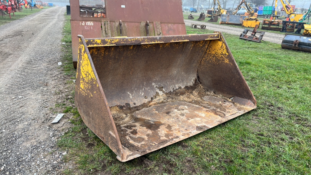 6ft muck bucket with Matbro brackets | York Machinery Sale (hedgers ...