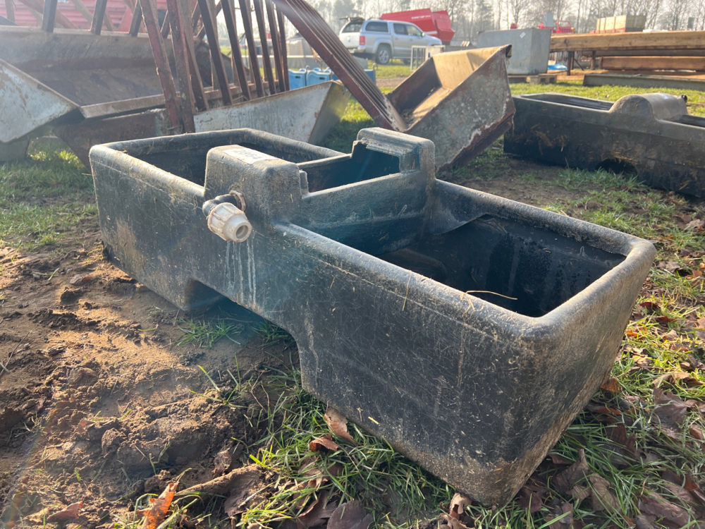 Plastic water trough | York Machinery Sale (hedgers, buckets, livestock ...