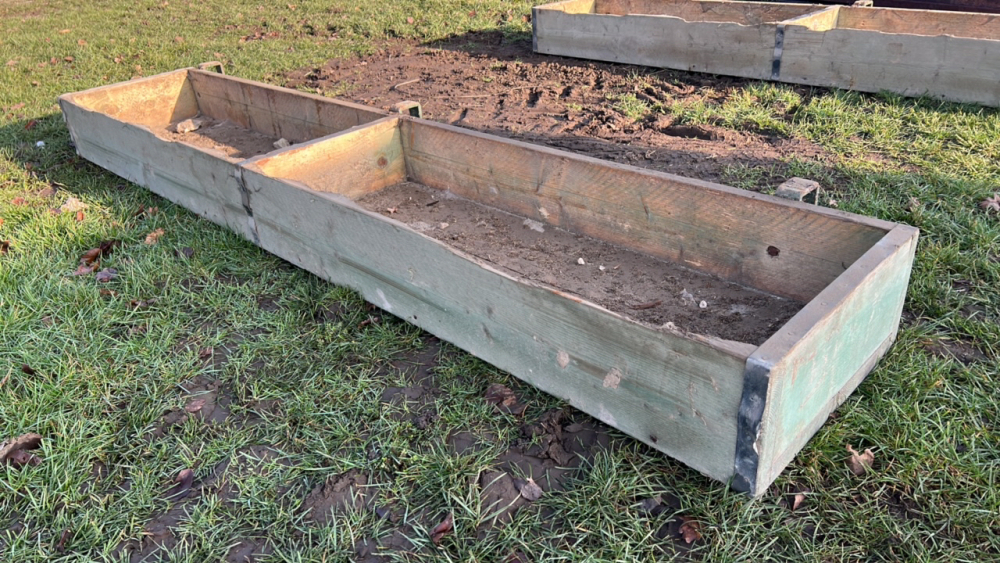 Wooden cattle trough 2.75m x 500mmx200mm | York Machinery Sale (hedgers ...