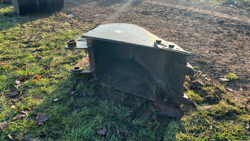 JCB 3CX bucket | York Machinery Sale (hedgers, buckets, livestock equip ...