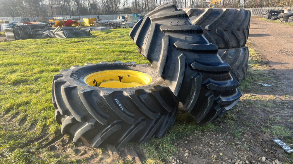 Pair of BKT 540/65/28 on John Deere rims | York Machinery Sale (hedgers ...