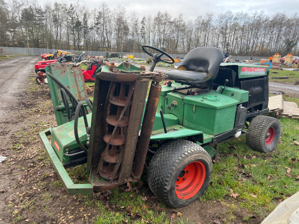 Ransome triple gang ride on mower | York Machinery Sale (Building ...