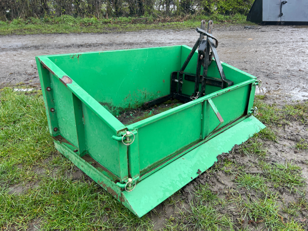 3 point linkage carry box with quick release bracket | York Machinery ...
