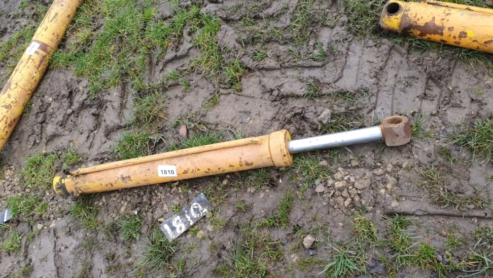 JCB ram | York Machinery Sale (hedgers, buckets, livestock equip ...