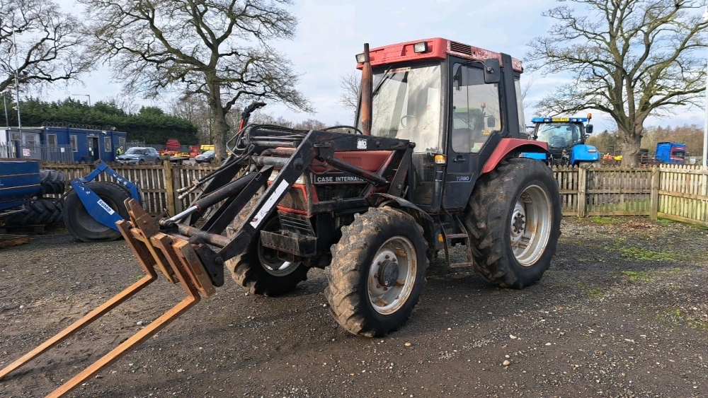 Case International 995 4wd tractor with Quicke loader | York Machinery ...