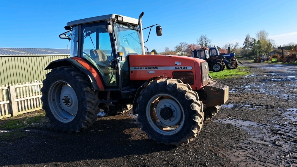 Massey Ferguson 4260 4wd tractor, 18 speed, speed shift, 2 spools. W213 ...