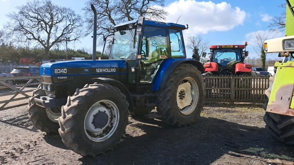 New Holland 8340 tractor, 7600 hours, good condition, R524 SDV, gwo ...