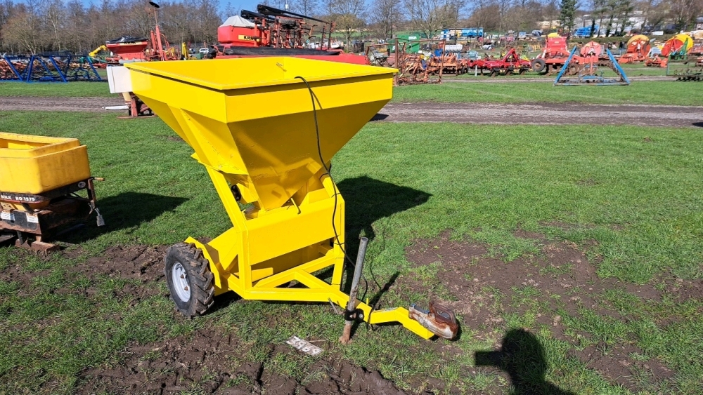 Towable gritter, fully refurbished | York Machinery Sale (Machinery ...