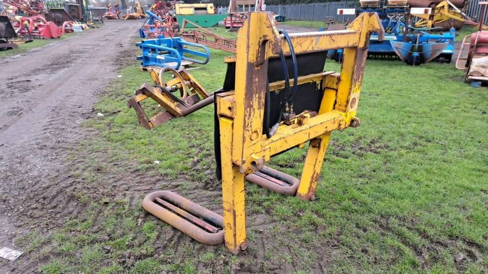 Wrapped square bale handler, JCB Q-fit | York Machinery Sale (Machinery ...