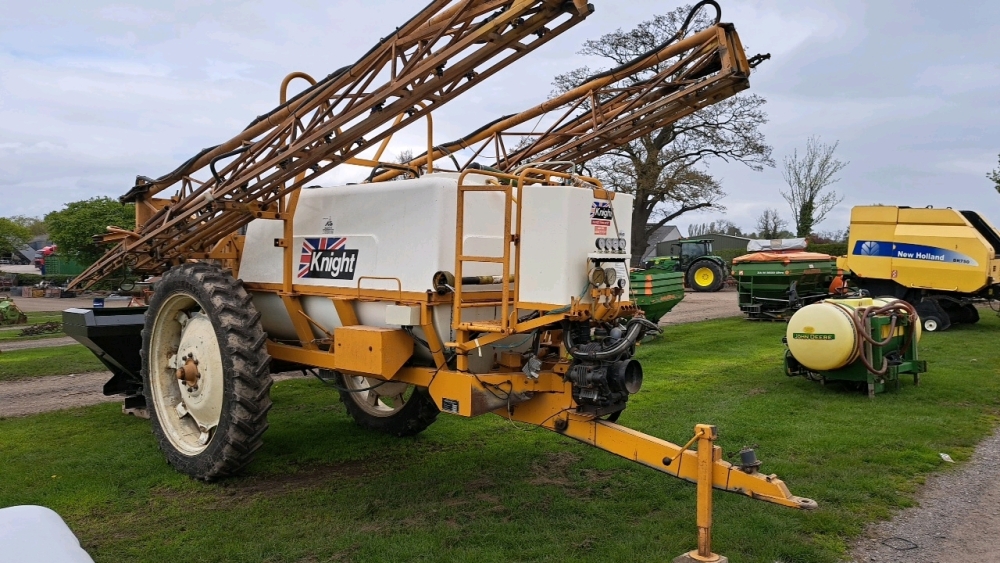 1994 Knight 24m trailed sprayer, 3000ltr, in working order, new tyres ...