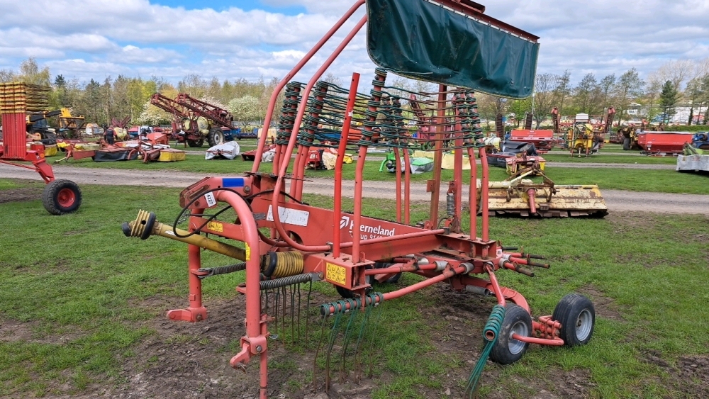 KV Taarup 9146 single rotor rake 2011 | York Machinery Sale (Machinery ...