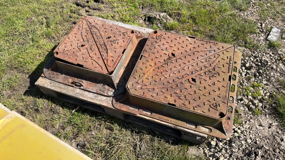 2 x HDCI triangular manhole covers | York Machinery Sale (Building ...