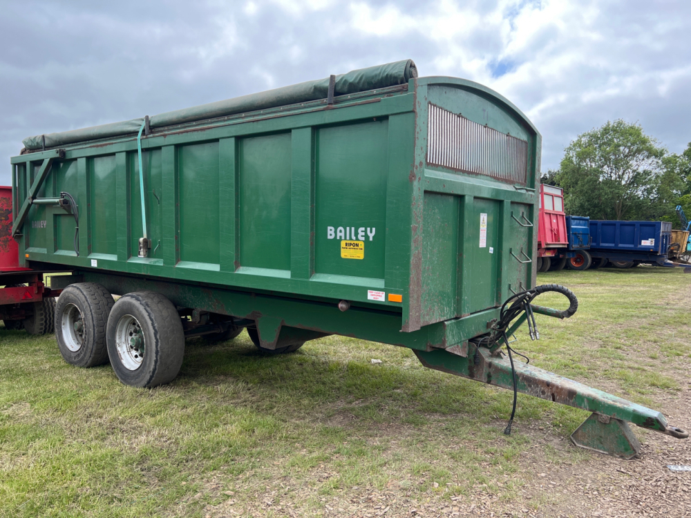 Bailey 14T grain trailer c/w front window, sprung drawbar, rollover ...