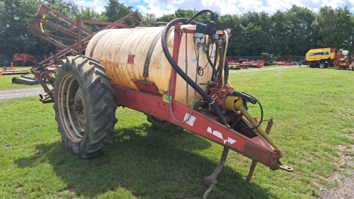 Lely trailed sprayer, 2000ltr c/w 12m booms | York Machinery Sale ...