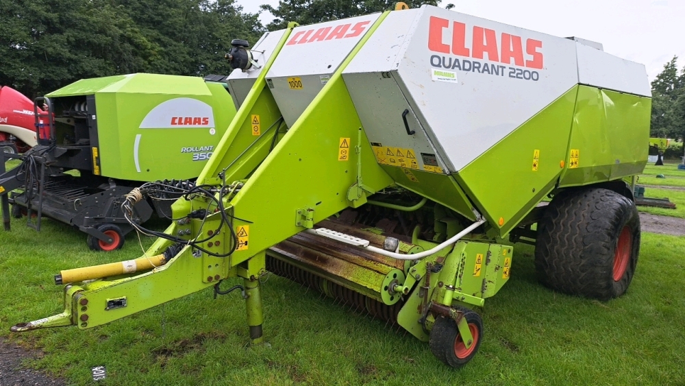 2004 Claas Quadrant 2200 baler, control box and PTO in office, working ...