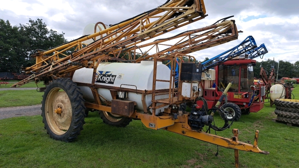 Knight trailed sprayer, 24m booms, 2500ltr, maintained by Kilnwick ...