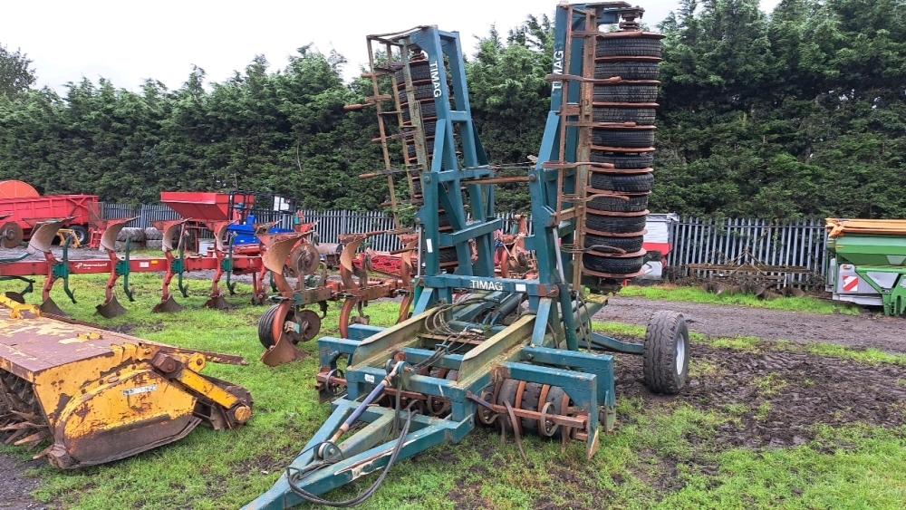 Trimag 6m hydraulic folding trailed press with leading tines and road ...