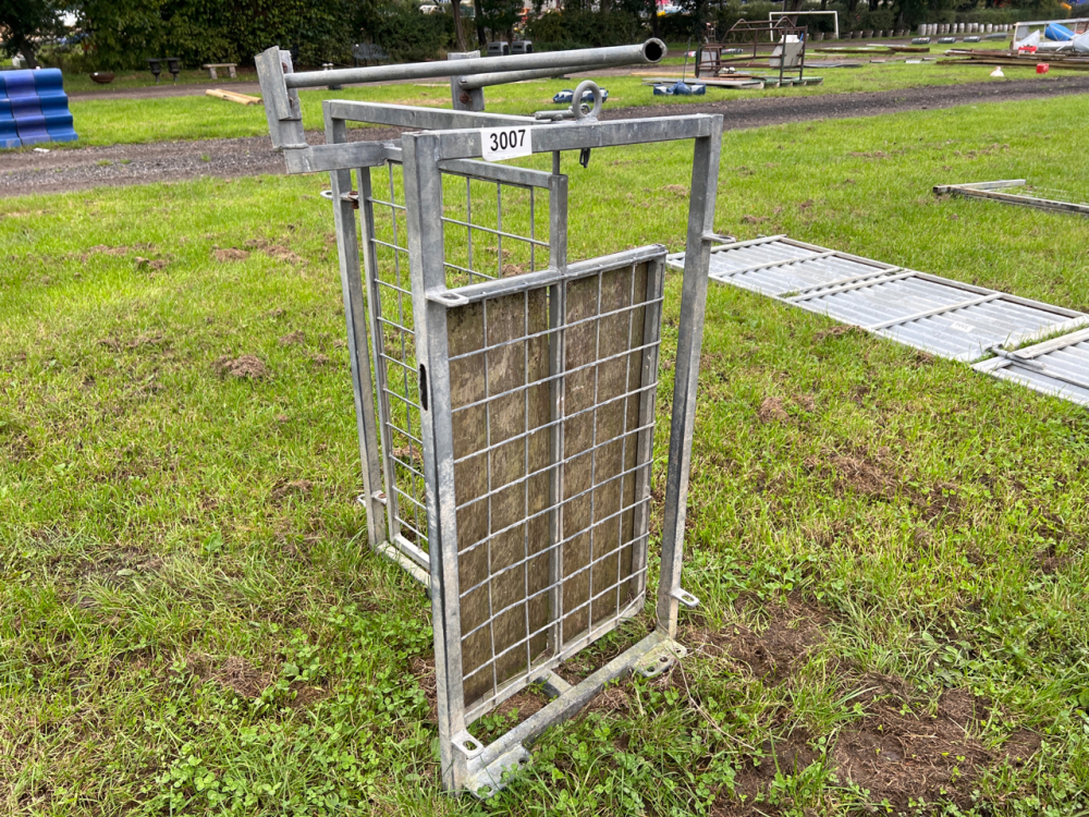 Sheep drafting gate | York Machinery Sale (hedgers, buckets, livestock ...