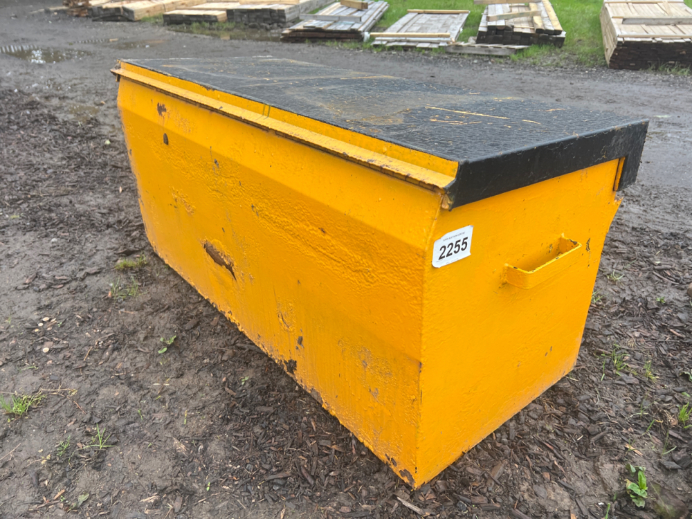 Vault box | York Machinery Sale Unsolds - October - York Auction Centre