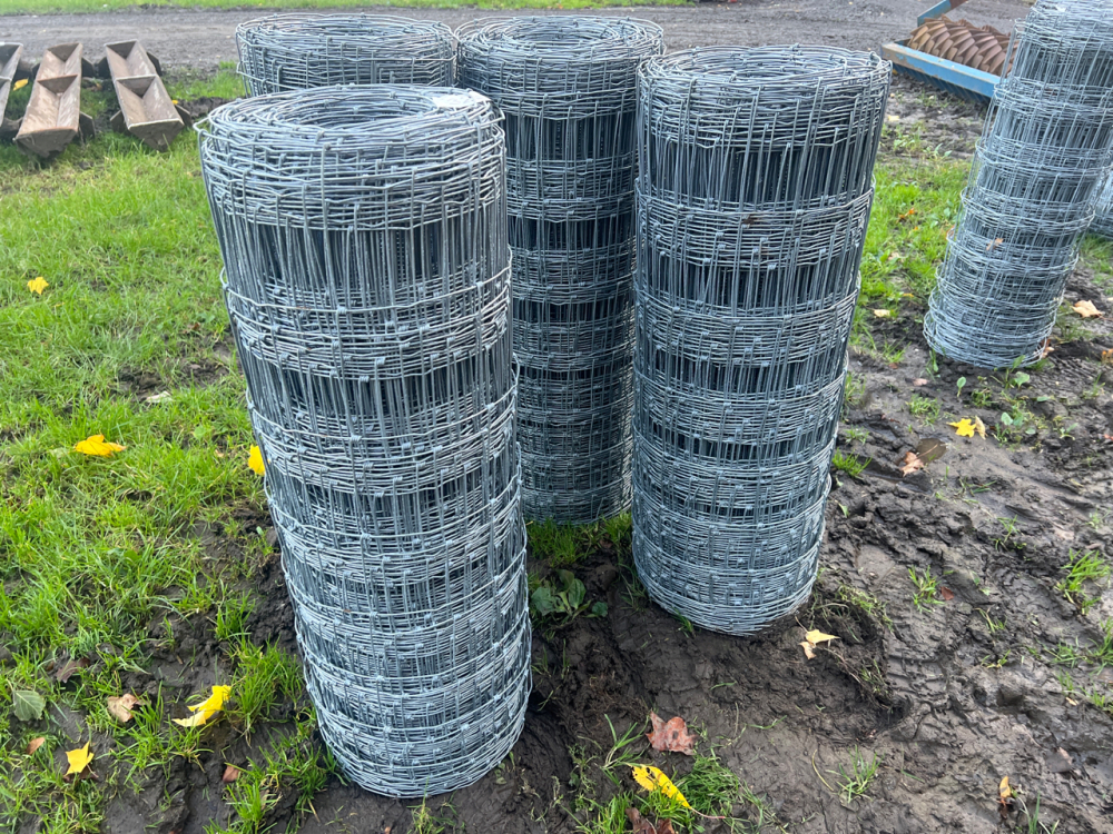 4 x rolls stock netting | York Machinery Sale (hedgers, buckets ...